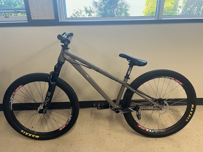 2022 Fully Custom built Commencal Absolute For Sale