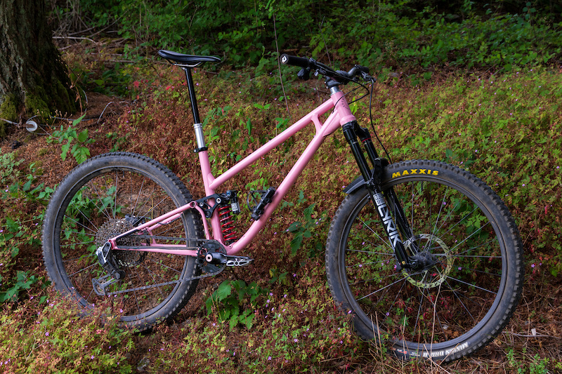 Review: Zoceli Narum - A Czech-Made Steel Trail Bike - Pinkbike