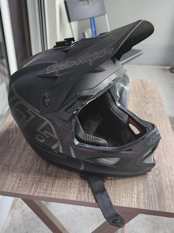 TLD D3 helmet size Medium For Sale