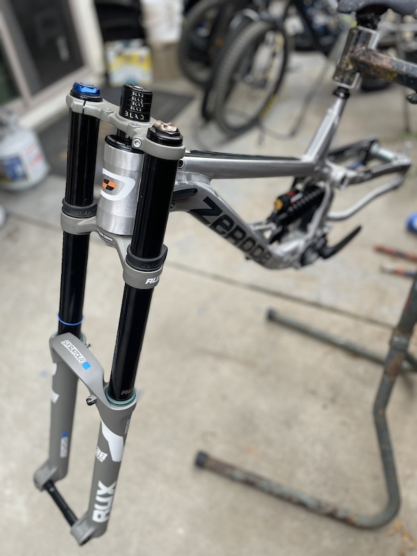 2025 New Zerode G3 large (485mm reach) For Sale