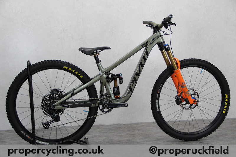 2022 Pivot Firebird For Sale