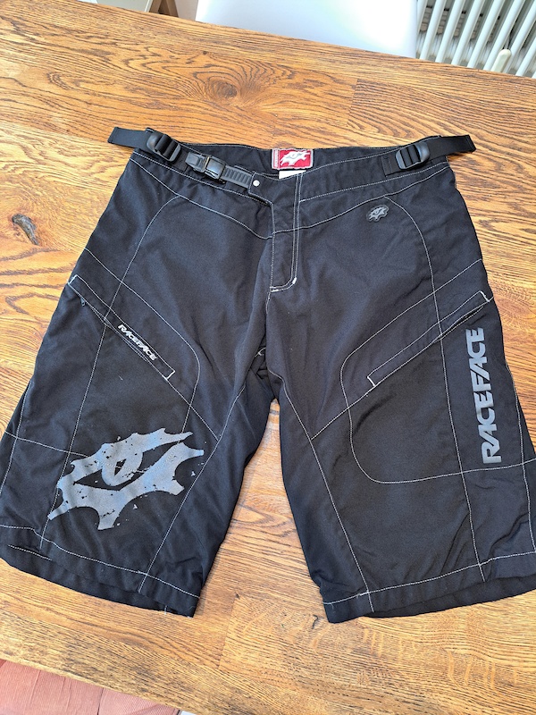 Race Face DH shorts size Medium 32" For Sale