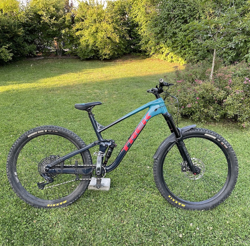 2022 Custom Trek Slash 7 For Sale
