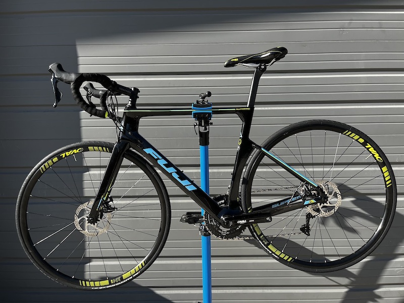 2019 Fuji Supreme 2.5 Gloss Carbon Light Blue Road Bike For Sale