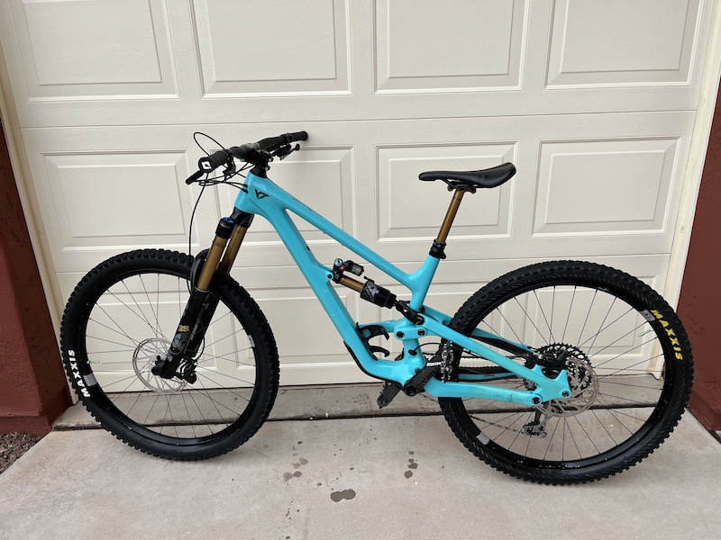 2022 YT Capra Core 4 Medium For Sale