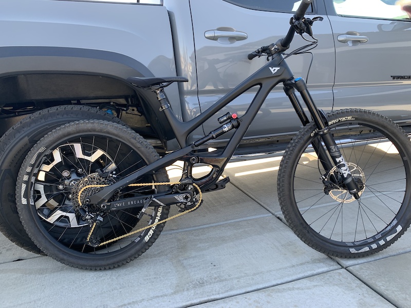 2020 YT Capra comp cf medium For Sale