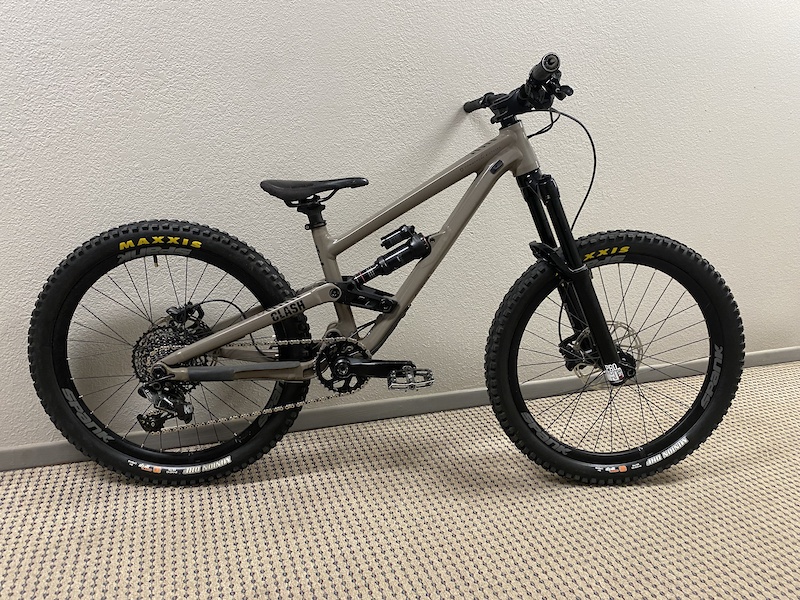 2022 Commencal Clash 24" For Sale