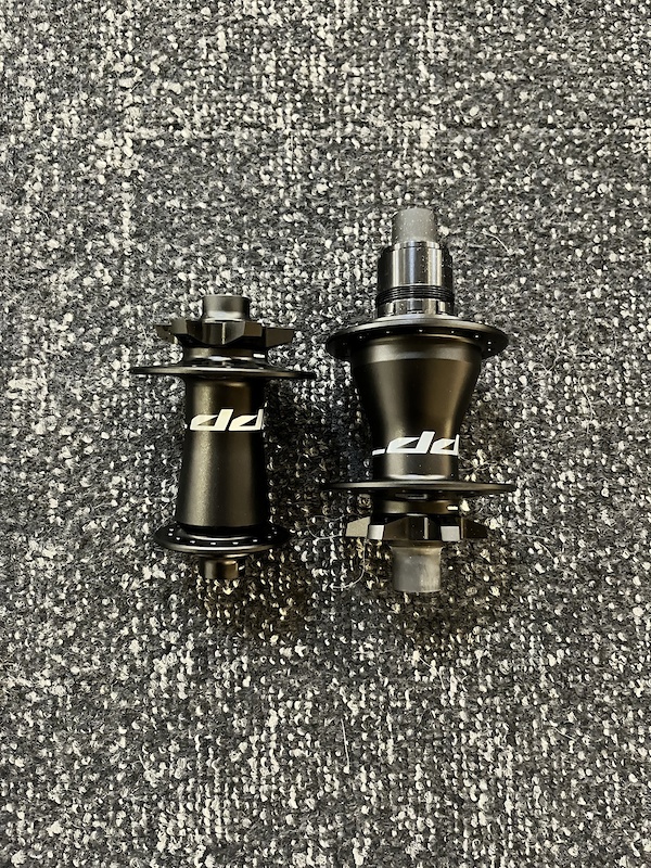 2024 New - Zipp ZM2 Boost hub set For Sale