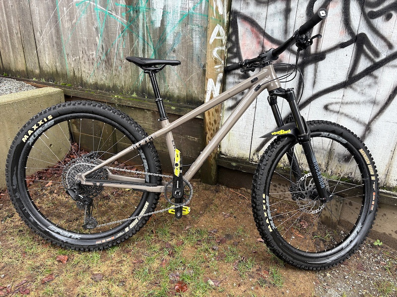 2021 Commencal Meta HT JR/XS like new For Sale