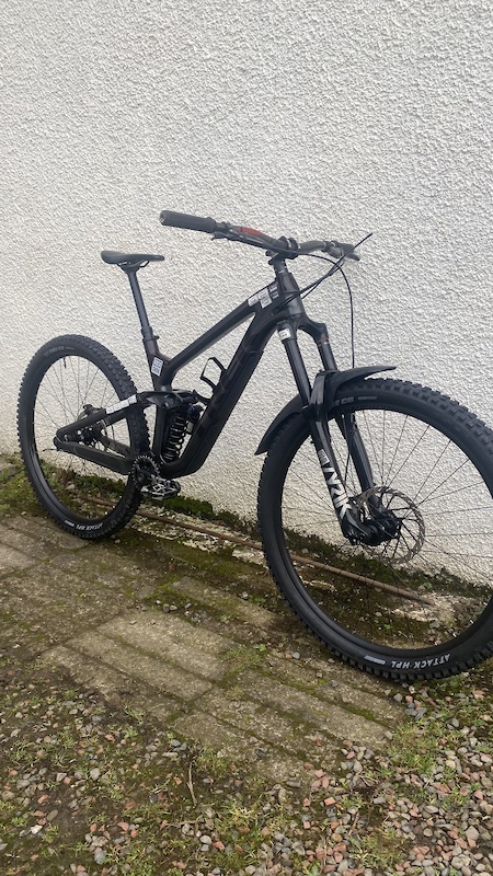 2022 Trek Slash Carbon Size ML For Sale
