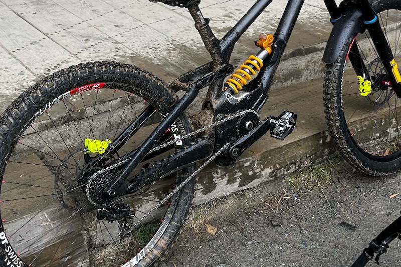 Spotted: A Specialized Downhill Bike with Two Chains by mattbeer - Pinkbike