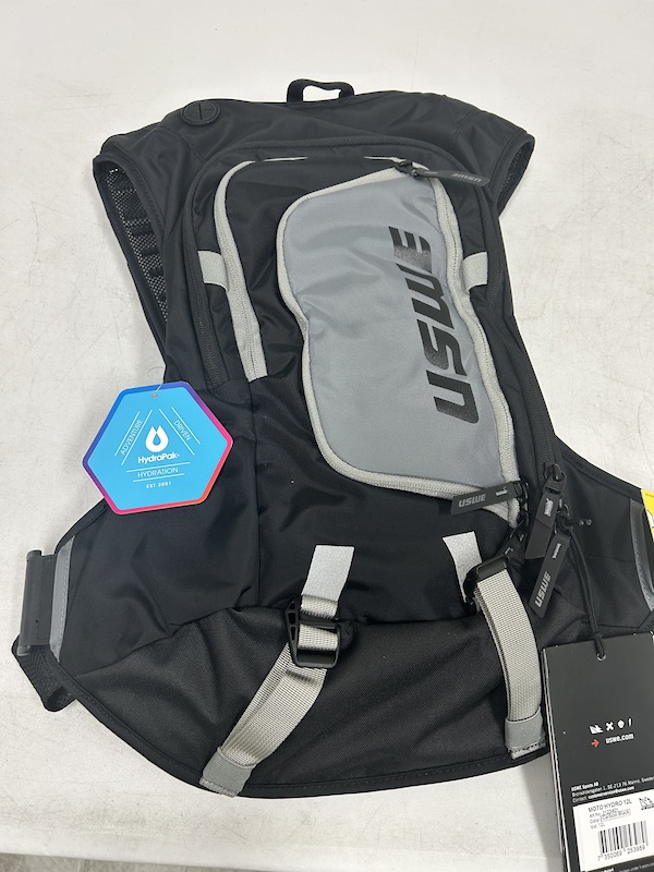2025 USWE Moto Hydro 12L 100 oz Bladder water pack For Sale