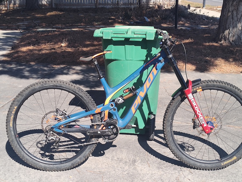 2021 Pivot Phoenix 29 plus upgrade options For Sale