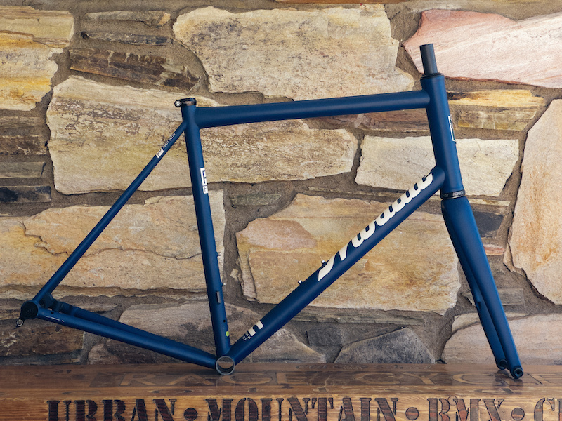 2023 Mosaic RT1 Titanium Disc Brake Road Frame For Sale