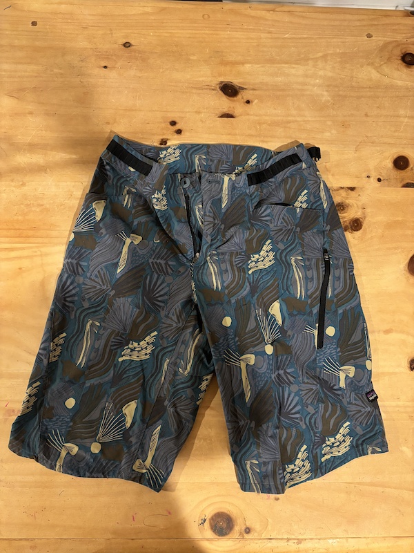 2024 Patagonia Dirt Craft Mountain Bike Shorts (Size 30) For Sale
