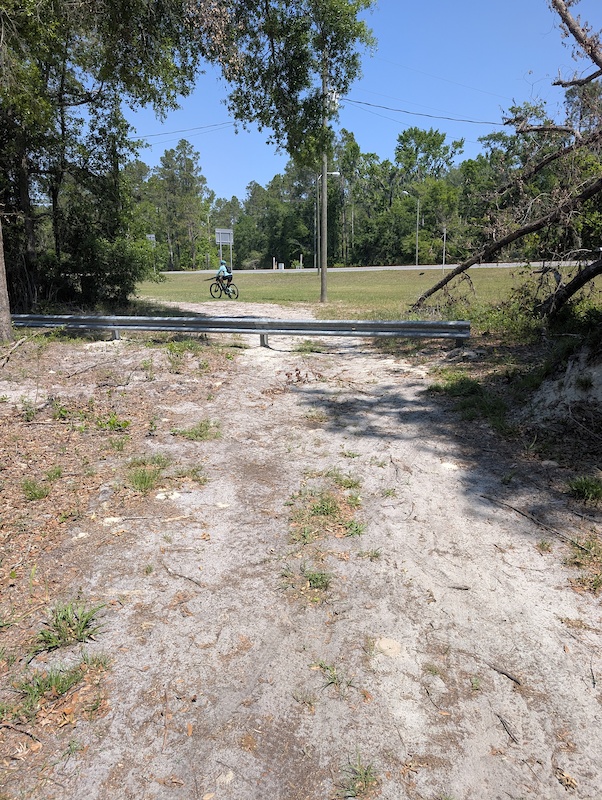 Gar Pond Parking Access Multi Trail - White Springs