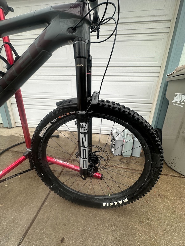 2022 Trek Slash 9.8 XT - Size Medium - Lithium Grey - $2800 For Sale