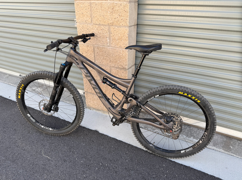 2020 Pivot Mach 6 Carbon M - Priced to Sell! For Sale