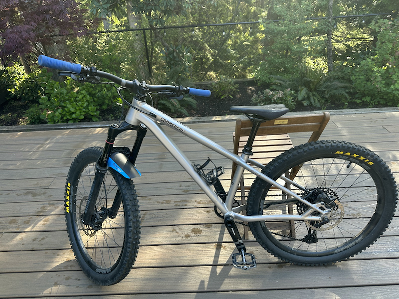 2023 COMMENCAL META HT kids 26 inch wheels. For Sale