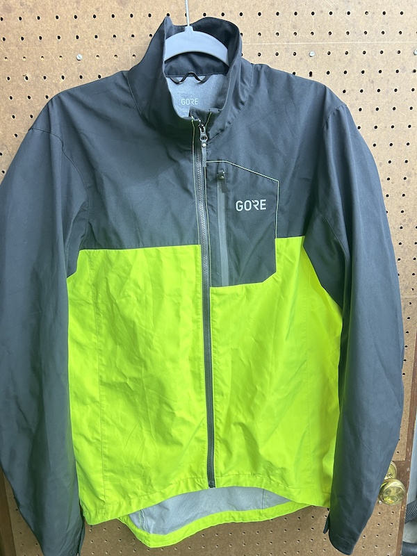 2022 GORE Spirit Cycling Jacket For Sale