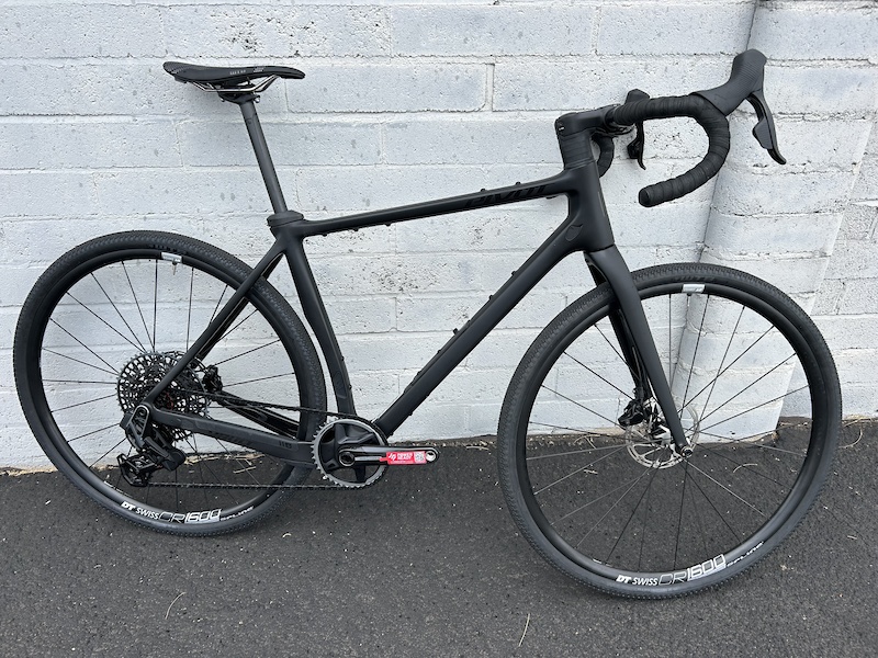 2025 Pivot VAULT V6 FORCE STEALTH MD For Sale