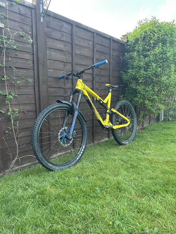 2017 Commencal meta 4.2V yellow For Sale