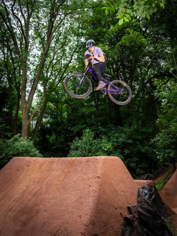 2023 Canyon Stitched 720, Medium, Purple Thrasher For Sale