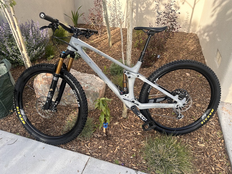 2022 YT Izzo Core 4 medium For Sale