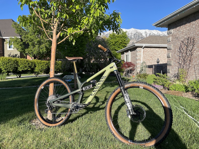 2023 Custom Canyon Spectral Medium For Sale