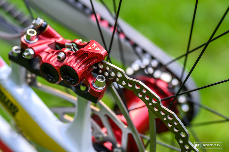 Spotted: Hope's New GR4 Brakes - Loudenvielle DH World Cup 2025 - Pinkbike