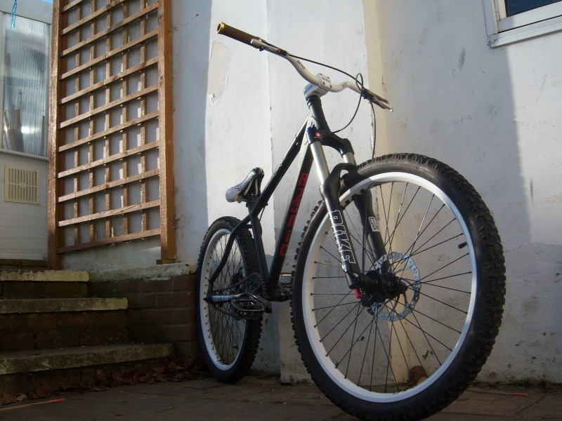 2007 black azonic steelhead 15" frame and extras For Sale