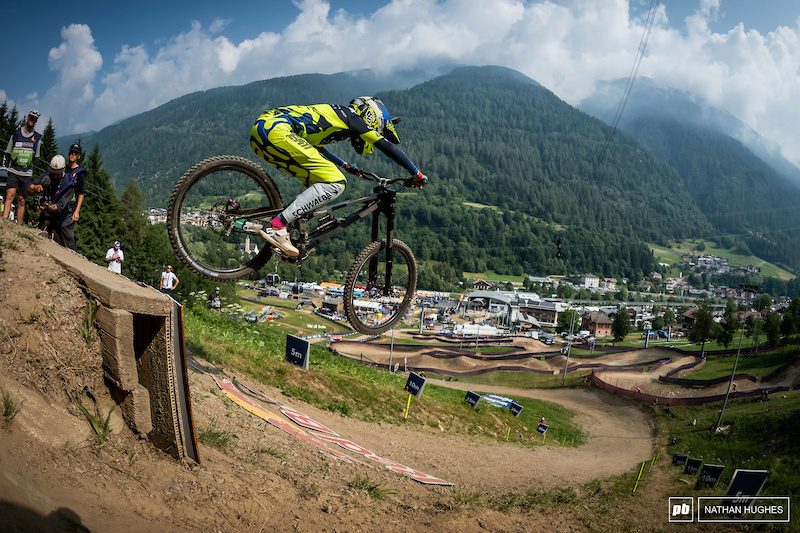 Finals Photo Epic: 2025 Val di Sole DH World Cup - Pinkbike