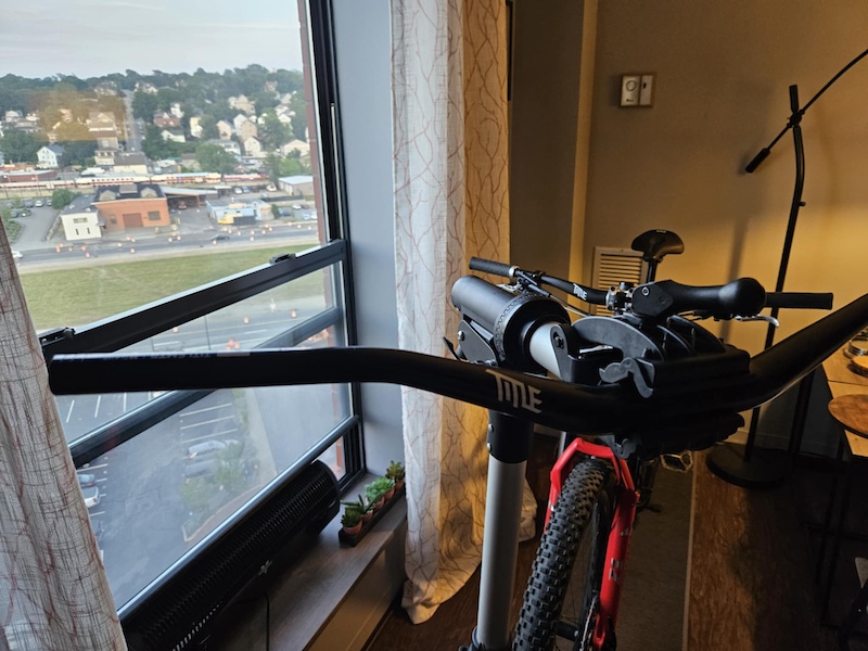 2024 Commencal Meta HT Pure White Large For Sale