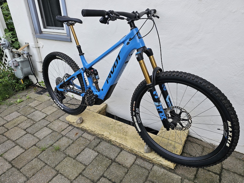 2024 Pivot Shuttle AM Pro XO Eagle E-MTB For Sale