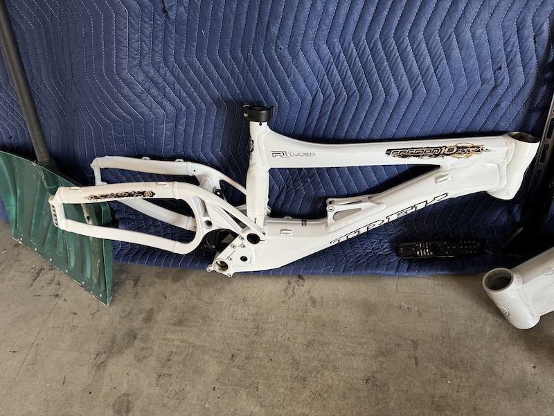 2008 Trek Session 10 frames (L and M size) For Sale