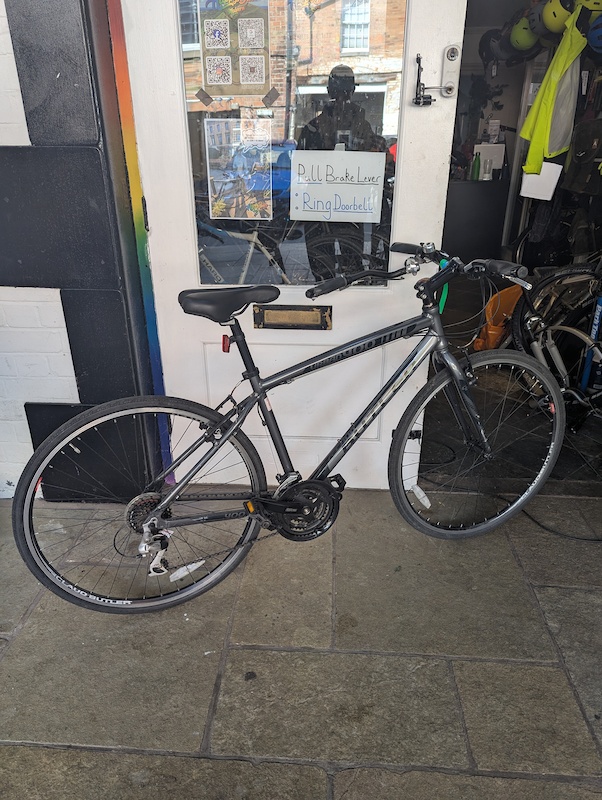 2015 Claud Butler urban 400 hybrid bike For Sale