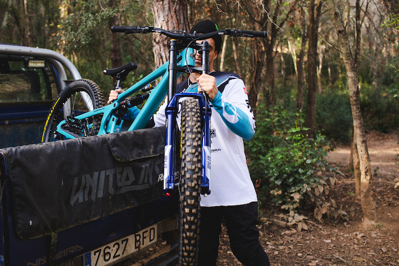 XFusion Announces New RV1 38 DH Fork - Pinkbike