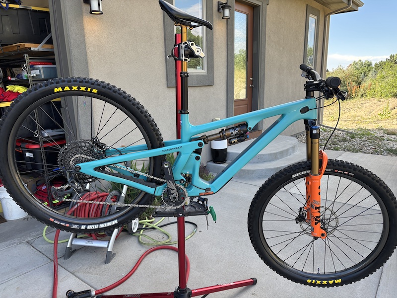 2024 Yeti SB 140 T2 LR, Industry 9 Carbon Wheelset For Sale
