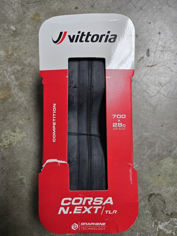 Vittoria corsa N.ext tlr 700 x 28 new in box For Sale