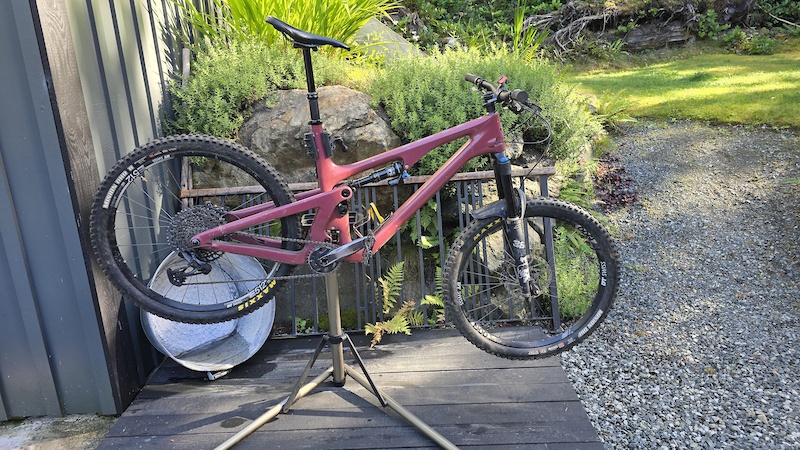 2022 Yeti SB140 L/XL Ron Burgundy For Sale