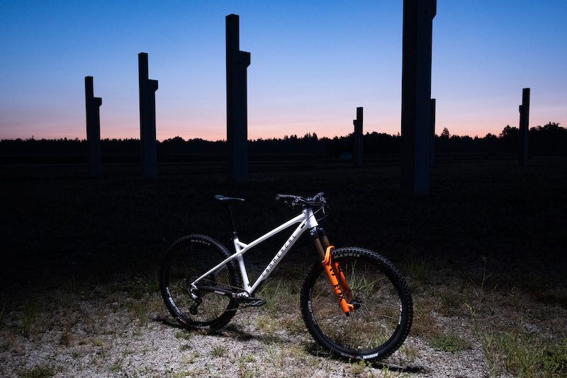 Commencal Releases New META HT V3 With Another Top Tier Hardtail Video ...