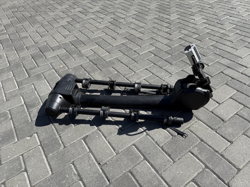 2022 Thule Helium Aero 2-Bike Hitch Rack – Like New For Sale