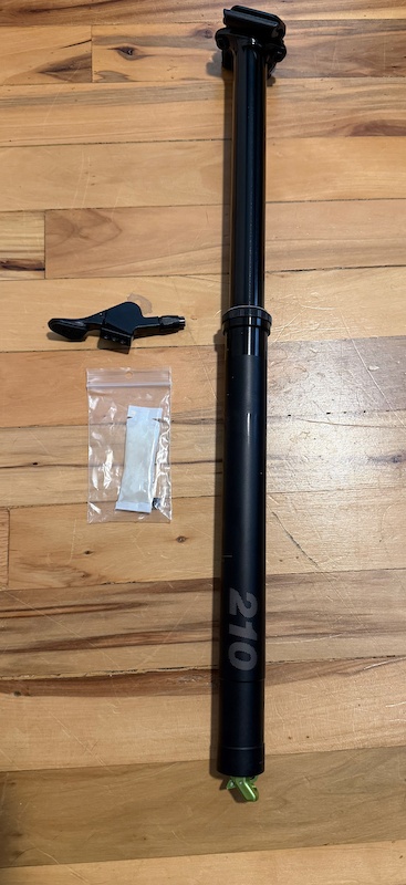2025 OneUp V3 Dropper - 30.9 x 210 w/ V3 Remote For Sale