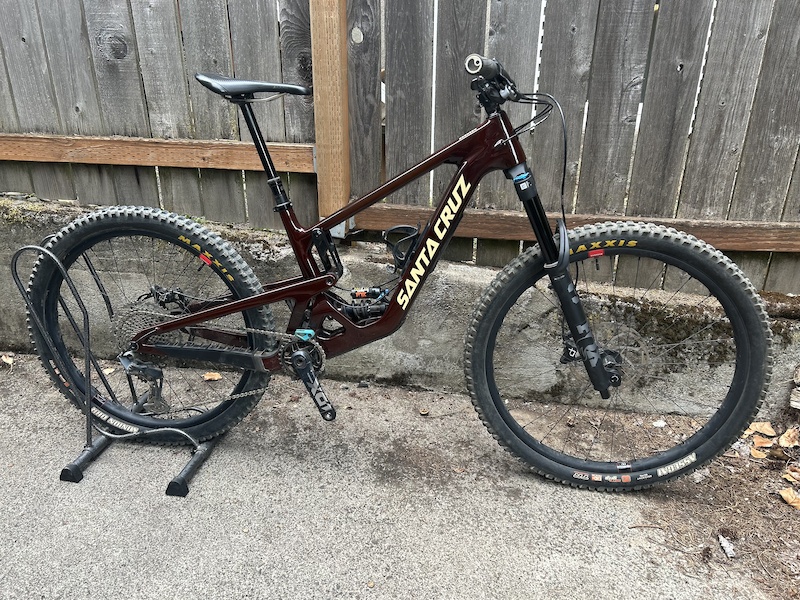 2025 PENDING Santa Cruz Bronson V5 C, medium, Fox 36 For Sale