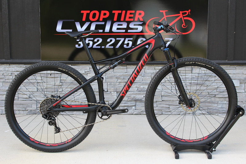 2018 Specialized Epic Comp Carbon - 25lbs - $4200 Retail! For Sale