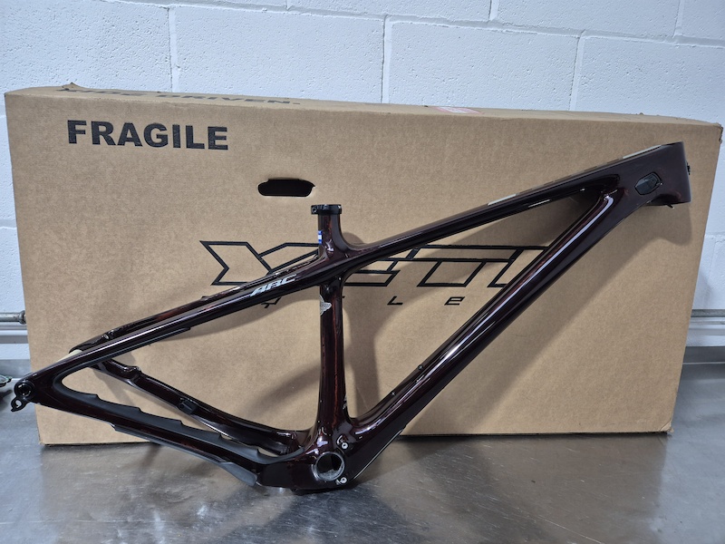 2025 Yeti ARC T Series Redrum Medium Full Warranty For Sale