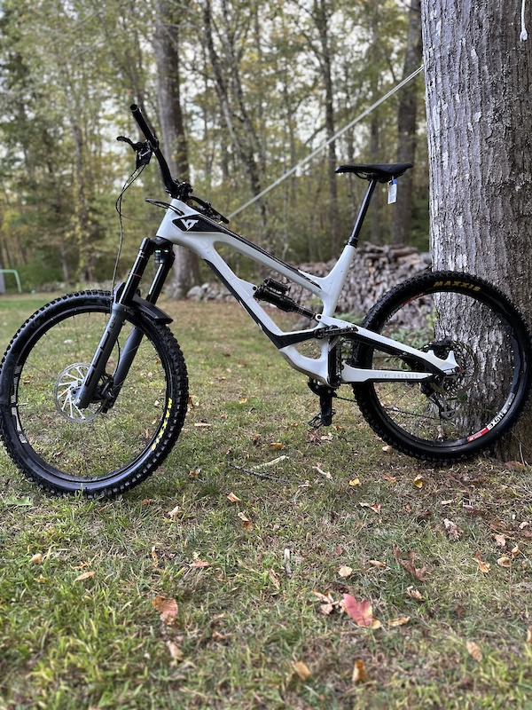 2019 YT Capra Pro NEW FRONT TRIANGLE For Sale
