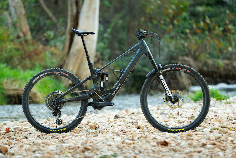 Review: The Forbidden Druid CorE Shines on the Climbs - Pinkbike