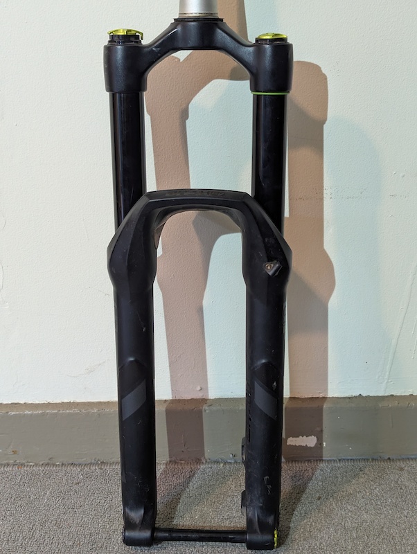 2020 DVO Onyx fork, good condition with service kit For Sale