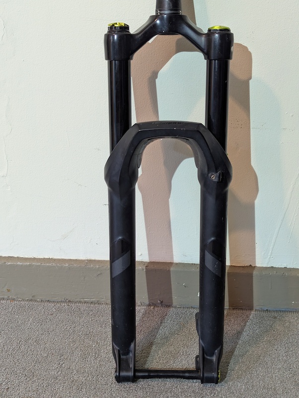 2020 DVO Diamond 44mm offset fork, extra service kits For Sale